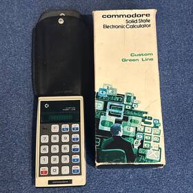 GL-989R COMMODORE Calculator Wcase Box