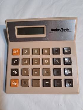 65-662A RADIOSHACK Radio Lcd Mini Desktop Calculator
