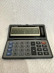 LC2960 UNISONIC Calculator Solar Display